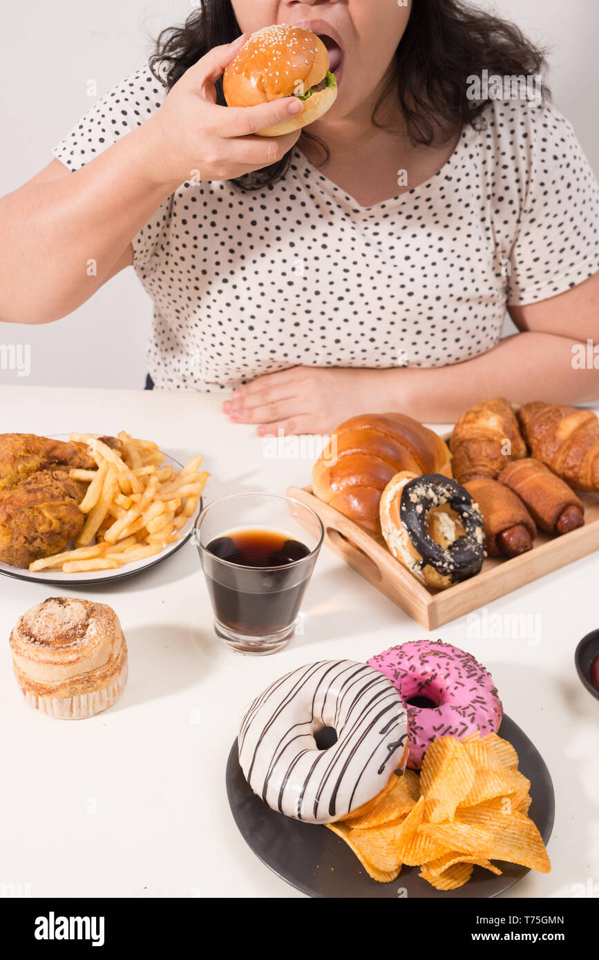 Young curvy woman food hi-res stock photography and images - Alamy