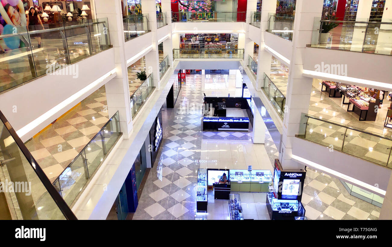 Vincom Plaza Go Vap 6 floors includes Vinmart supermarket theater CGV ...