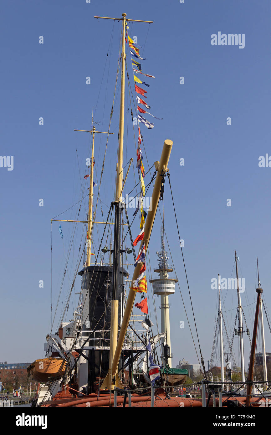 Tv tower of bremen hi-res stock photography and images - Alamy