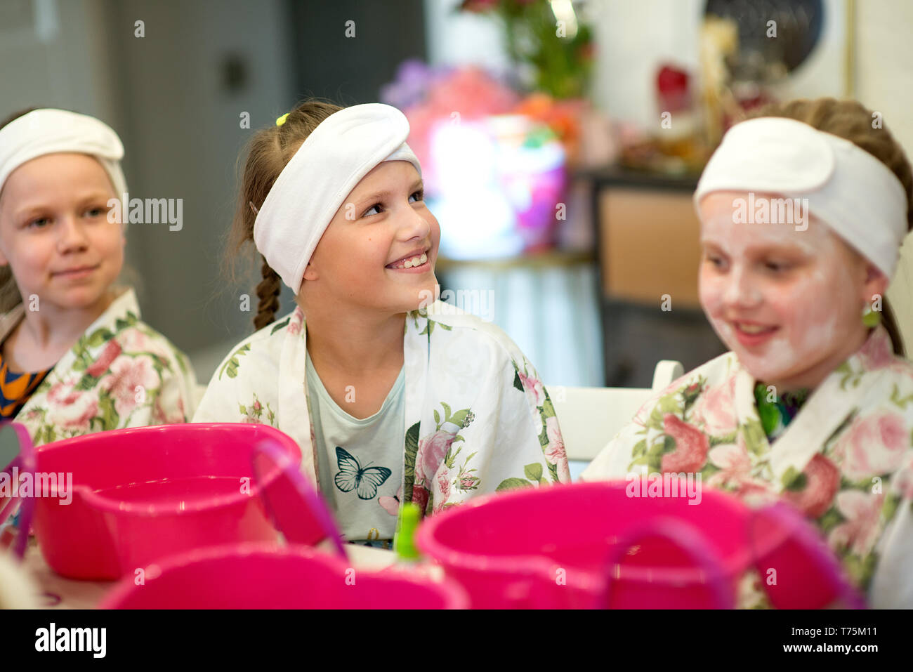 Girls Spa Party High Resolution Stock Photography and Images - Alamy