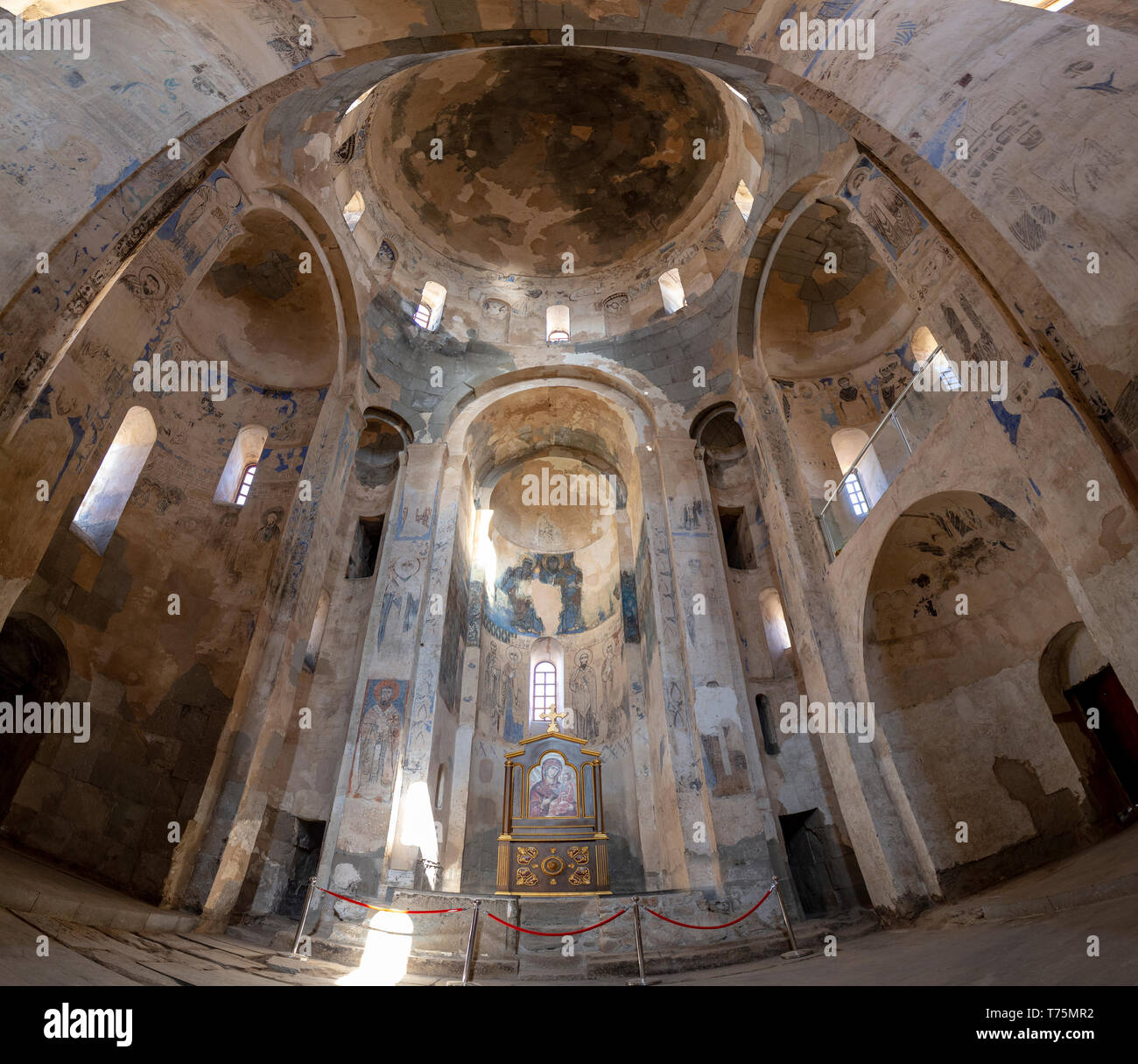 Interior of Akdamar Church from Van Stock Photo - Alamy