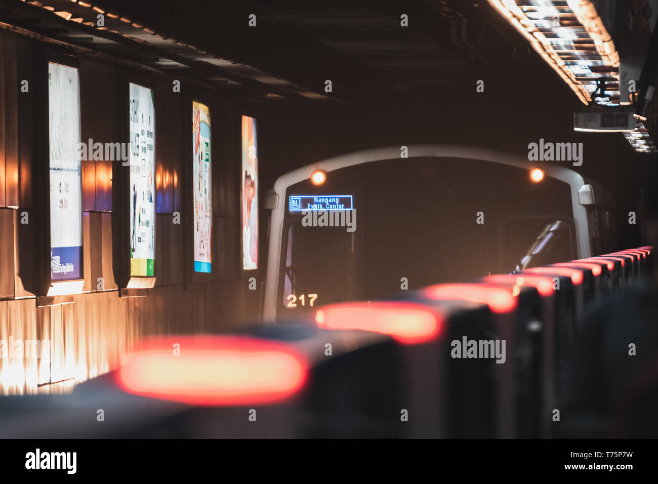 Mrt train arriving subway station hi-res stock photography and images ...
