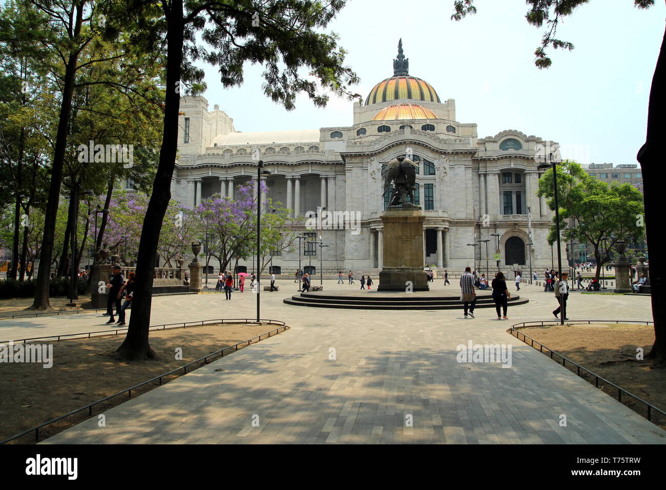 Alameda central park in Mexico city Stock Photo - Alamy