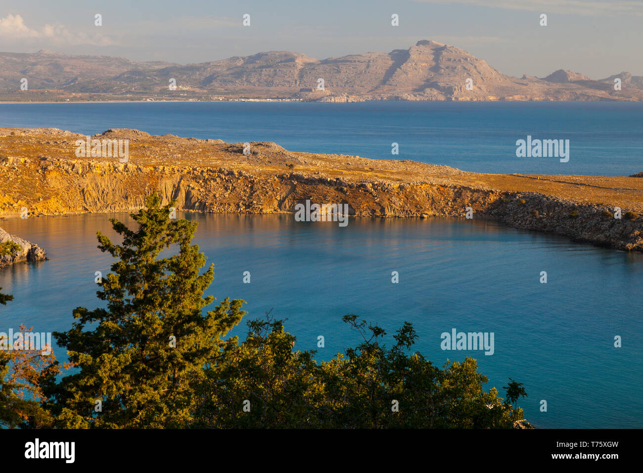 Isla de rhodes grecia hi-res stock photography and images - Alamy