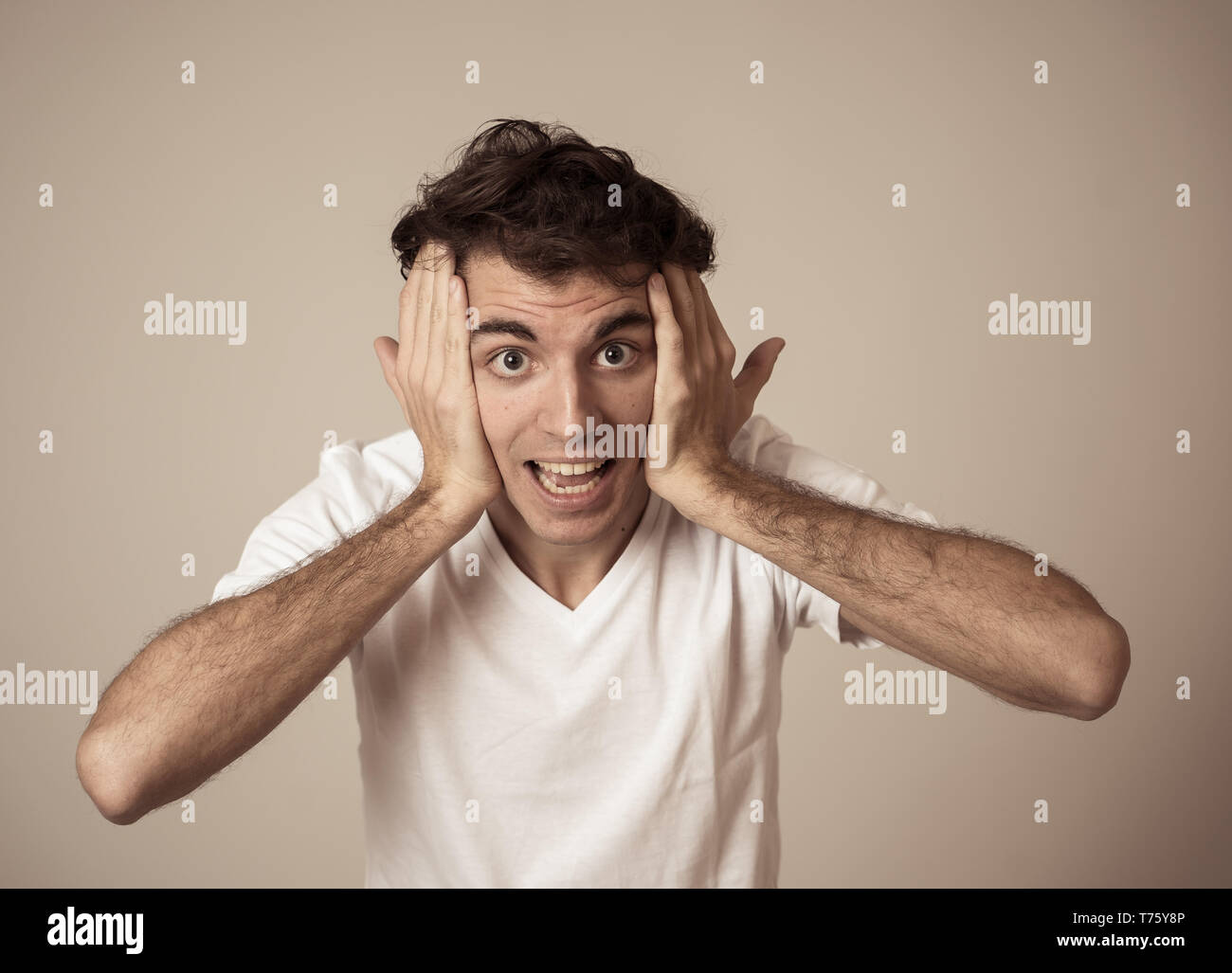 Face express hi-res stock photography and images - Alamy