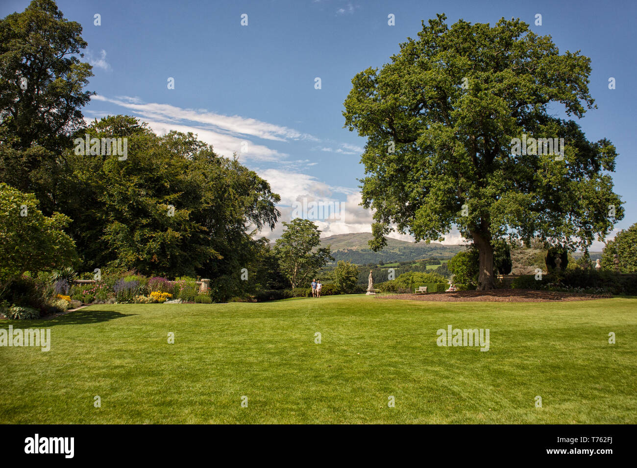 Most beautiful gardens in the world hi-res stock photography and images ...