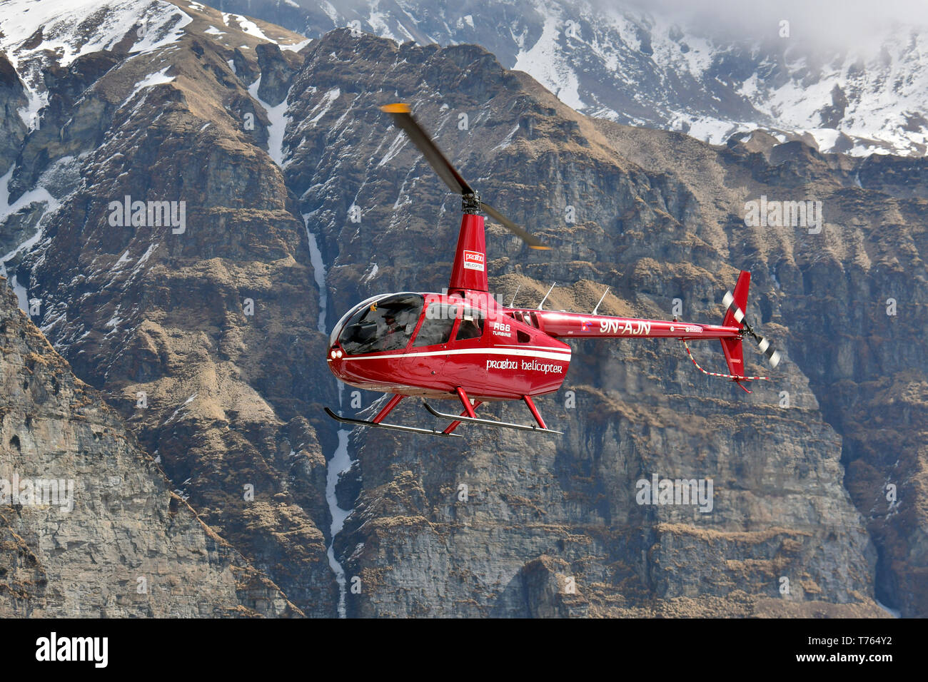 Helicopter, Himalaya around Annapurna, Nepal Stock Photo - Alamy