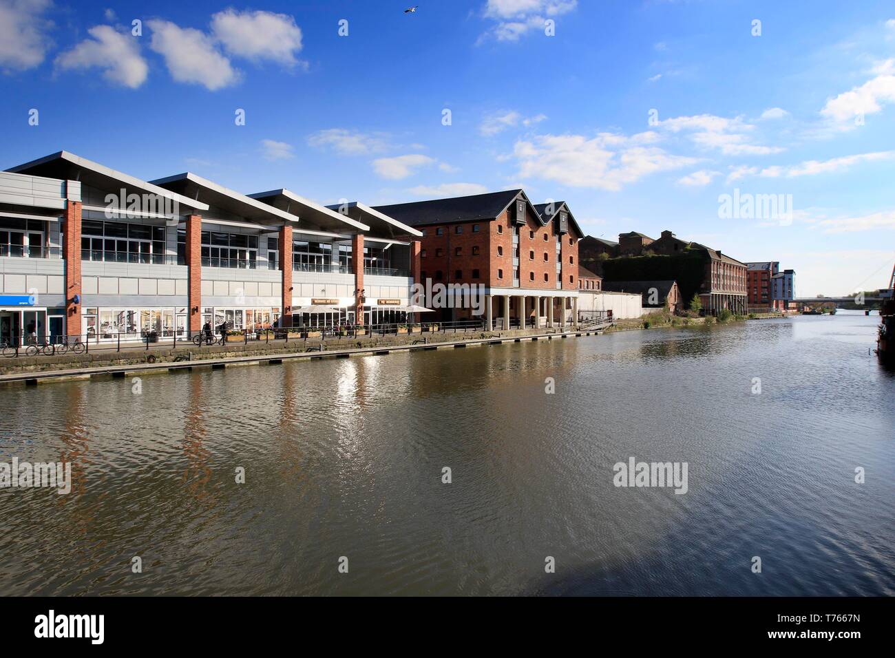 Gloucester quays hi-res stock photography and images - Alamy