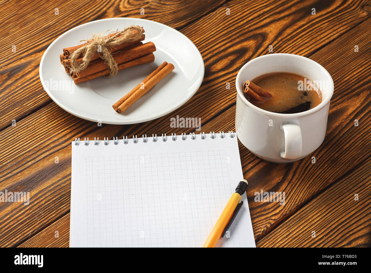 Wooden rope bed hi-res stock photography and images - Alamy