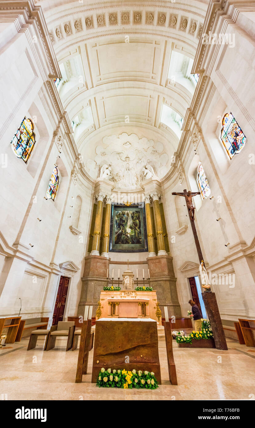 Sanctuary of our lady of fatima hi-res stock photography and images - Alamy