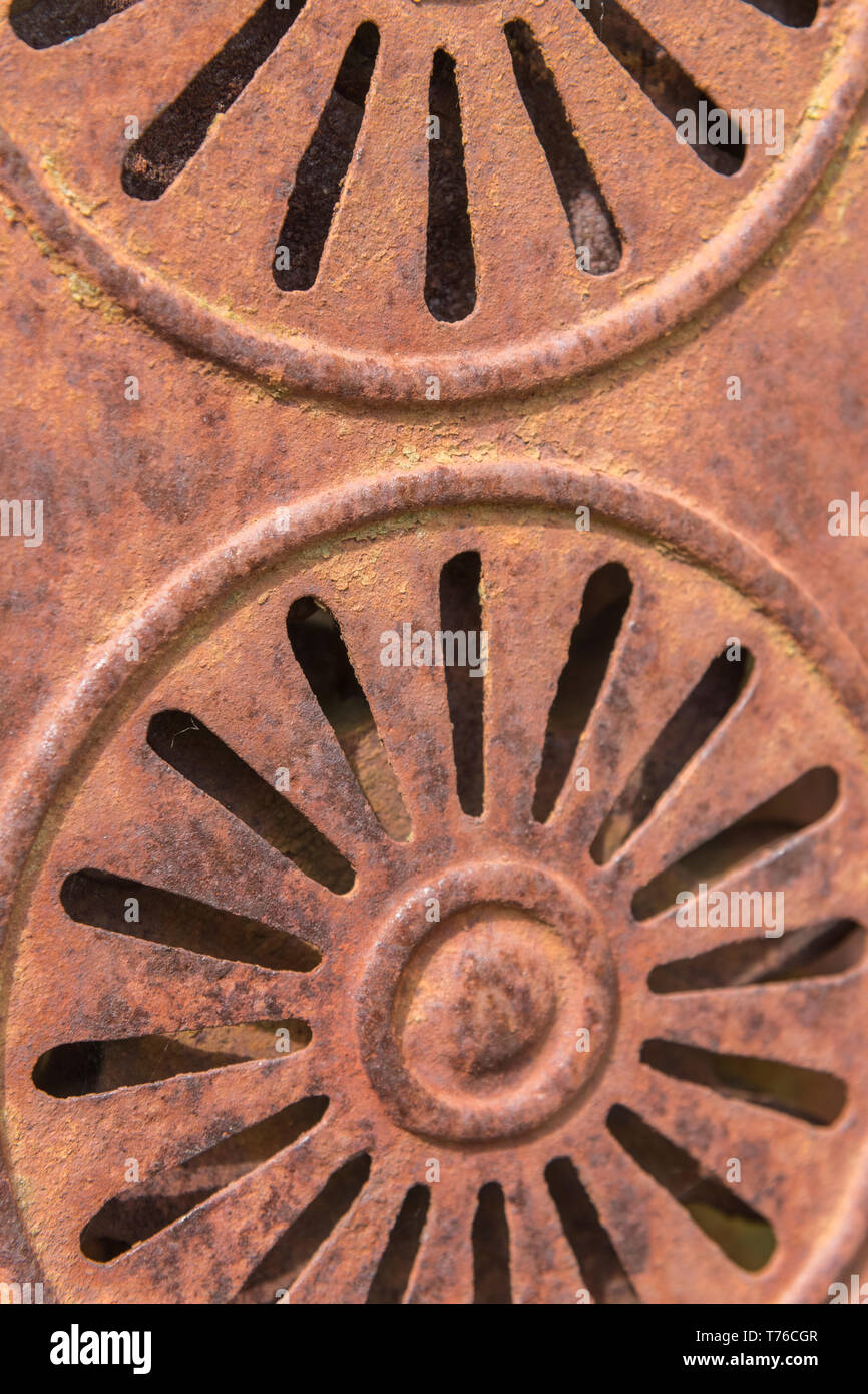 Old victorian mangle hi-res stock photography and images - Alamy