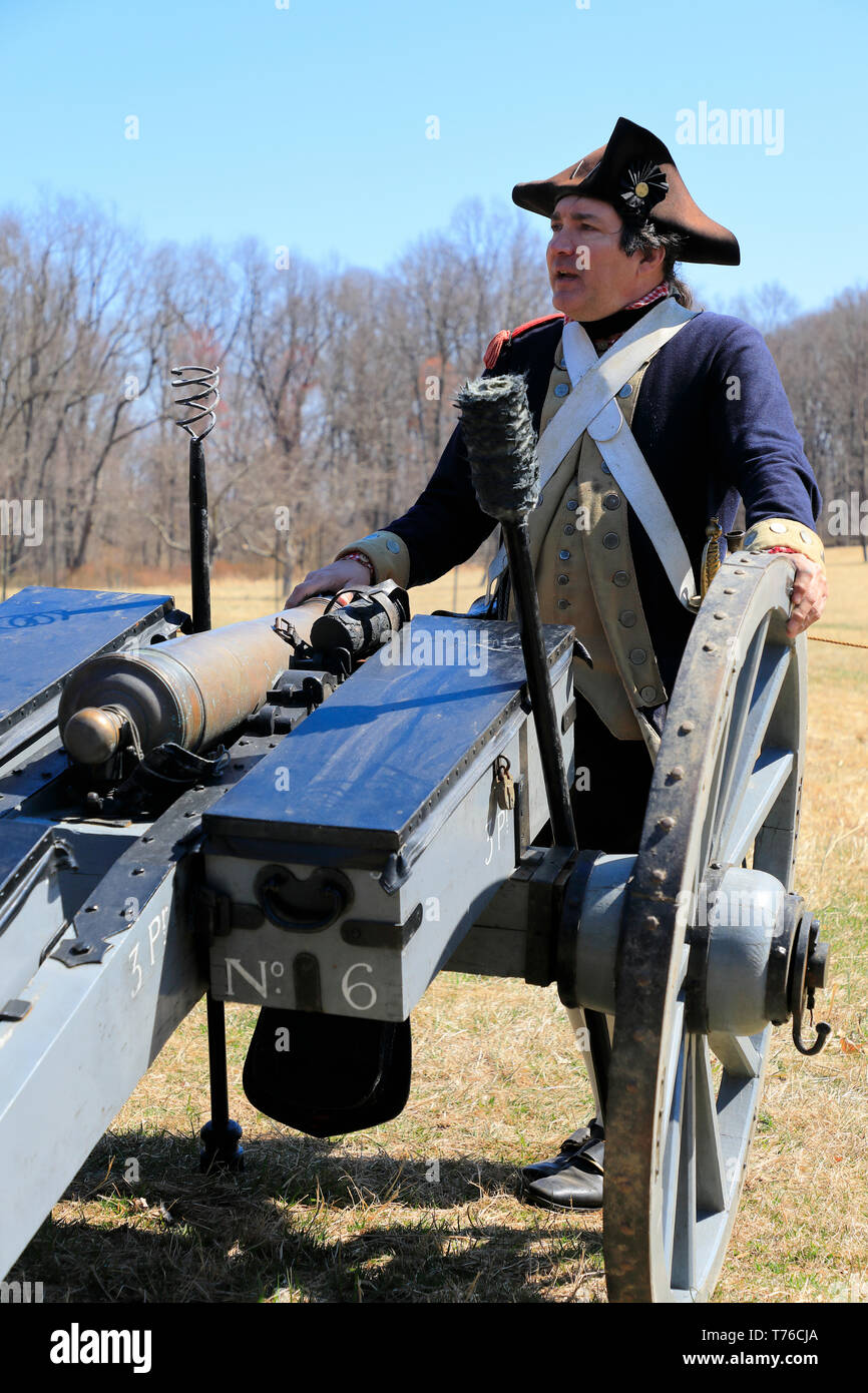 American revolutionary war reenactor hi-res stock photography and ...
