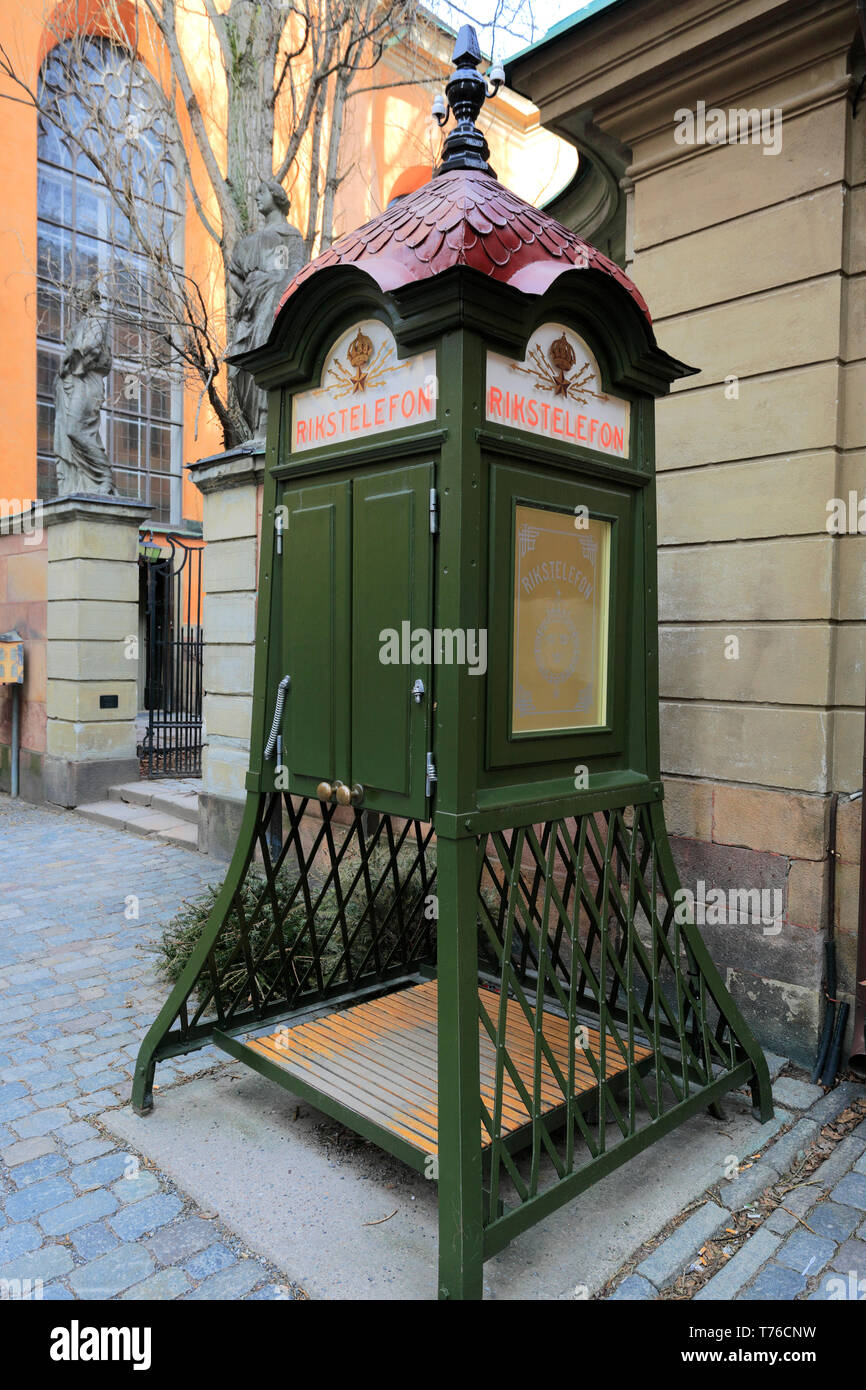 Old fashioned phone box hi-res stock photography and images - Alamy