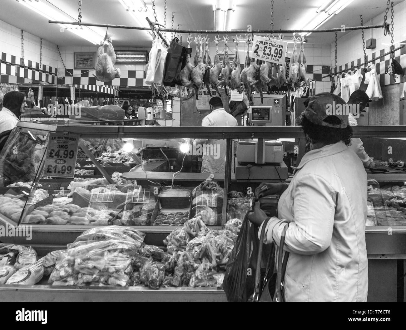Market traders shoppers Black and White Stock Photos & Images - Alamy