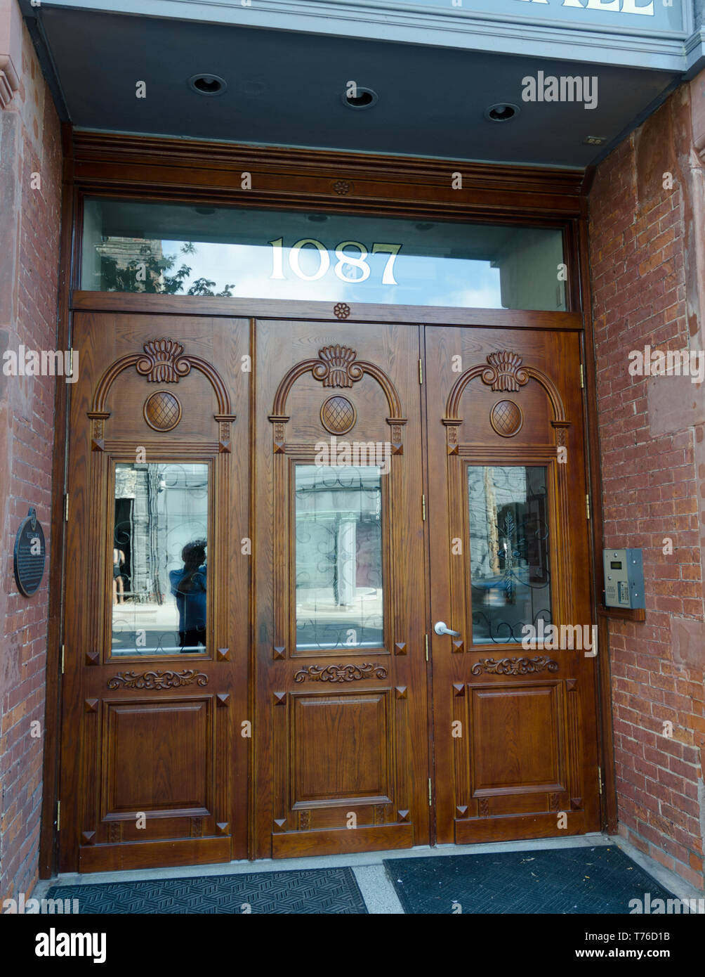 Stained glass window in wooden door hi-res stock photography and images ...