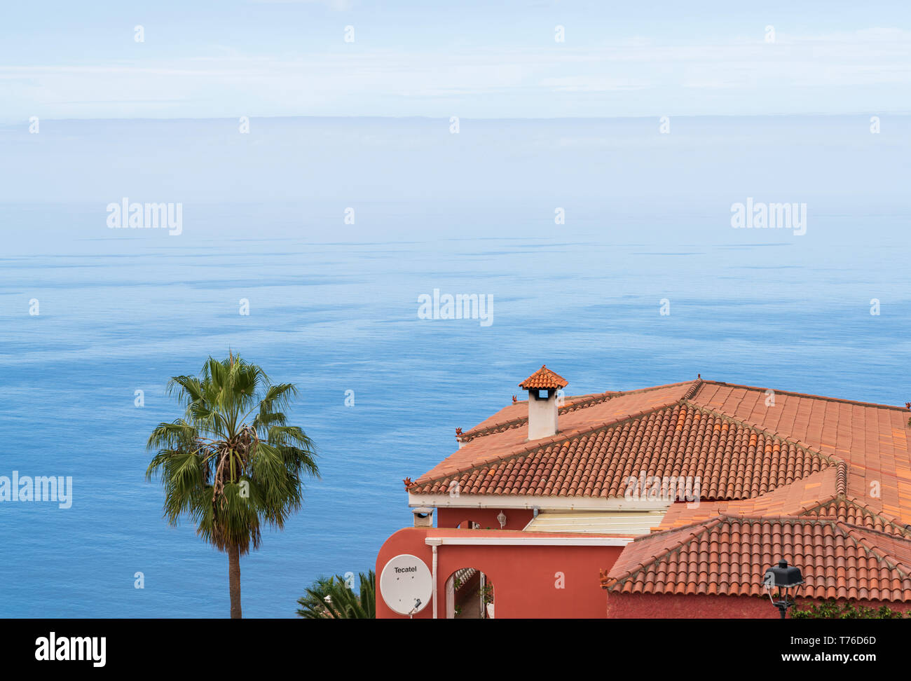 2nd Nov 2017. Tenerife, Spain. Scenic sea view over the Atlantic Ocean ...