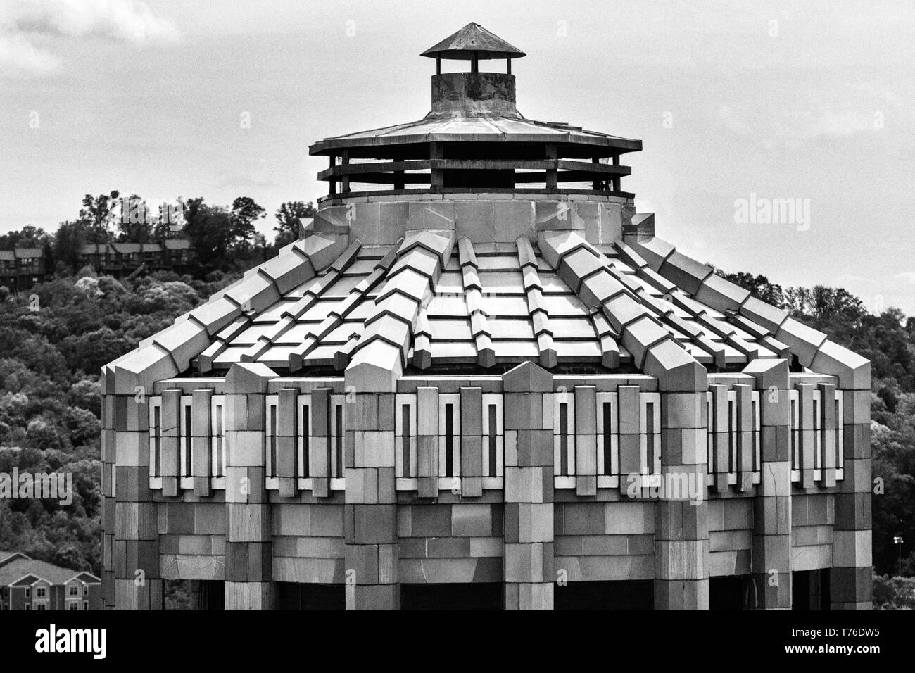 This architectural detail reveals the Art Deco tiling of the City ...