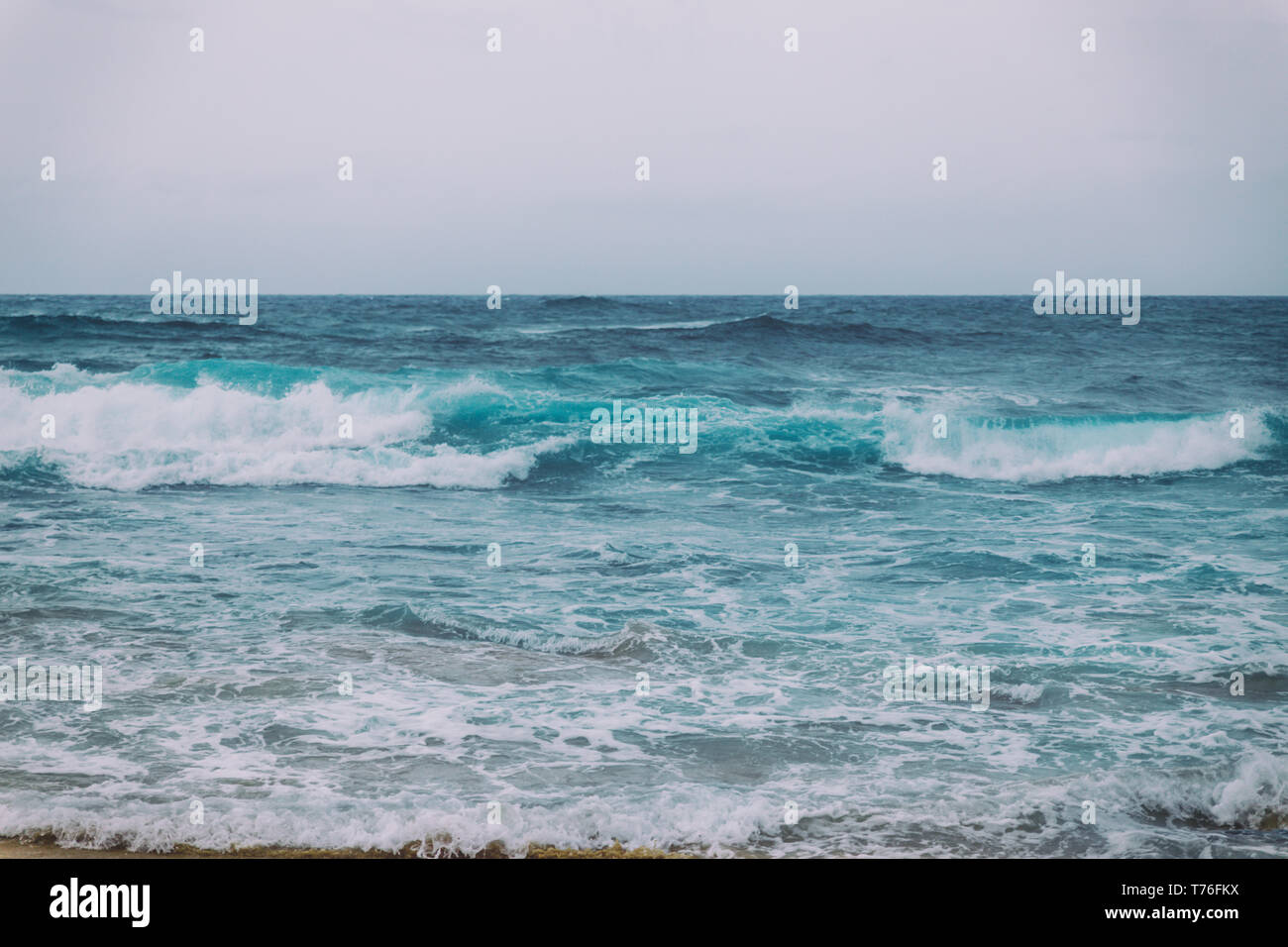 Retro vintage background image of ocean waves from the beach Stock ...