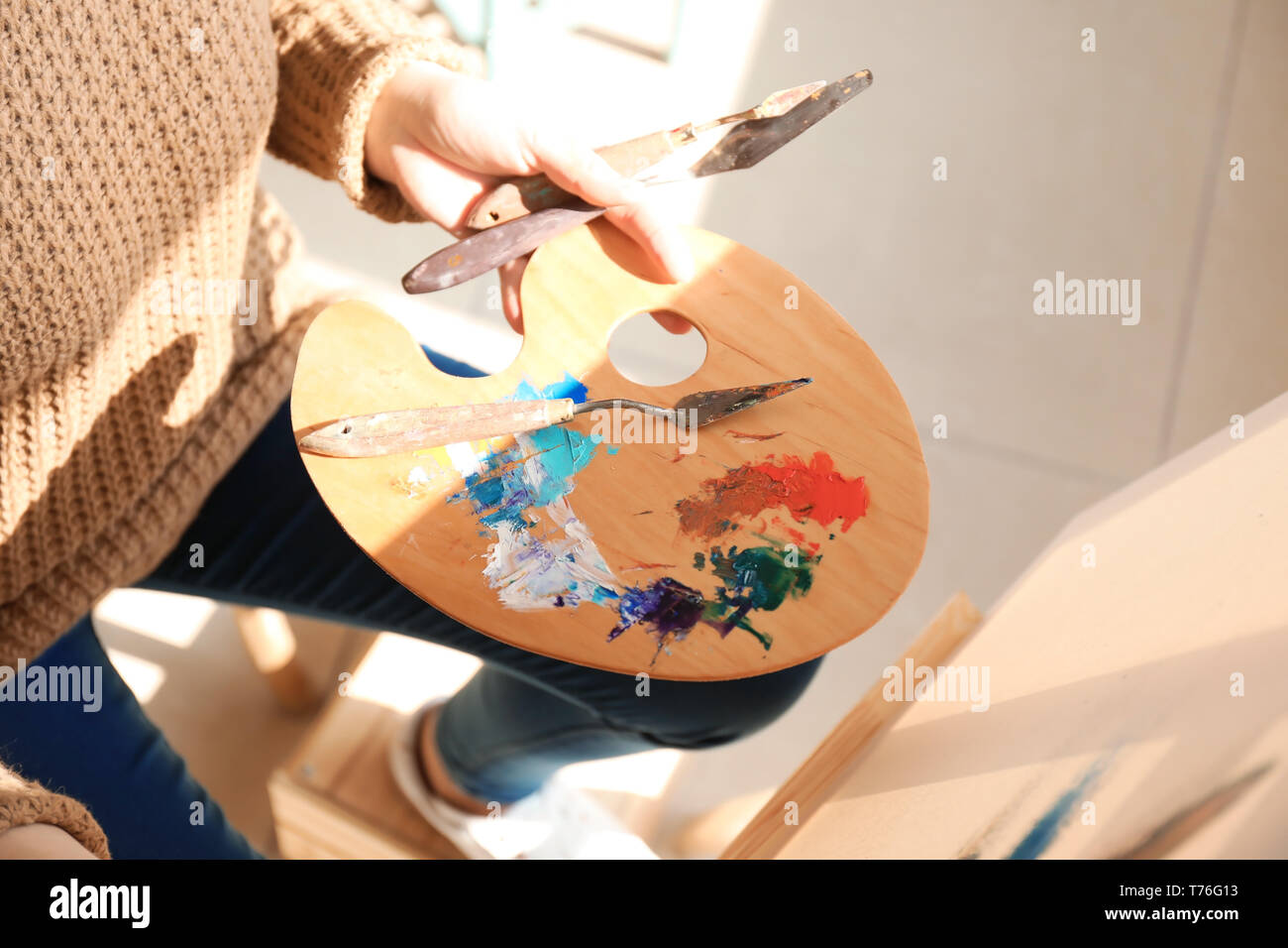 Professional artist painting palette knife hi-res stock photography and ...