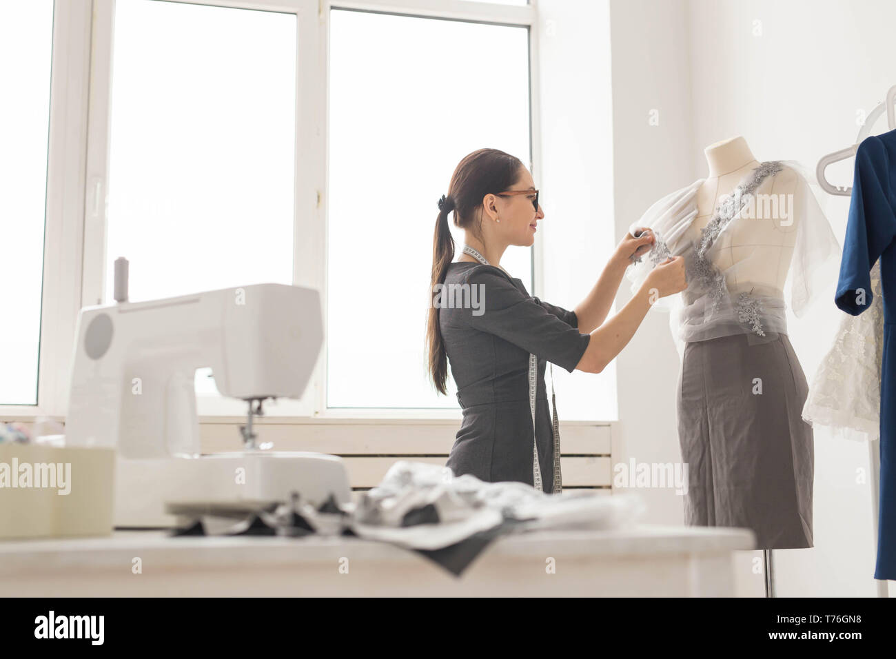 Side view mannequin hi-res stock photography and images - Alamy