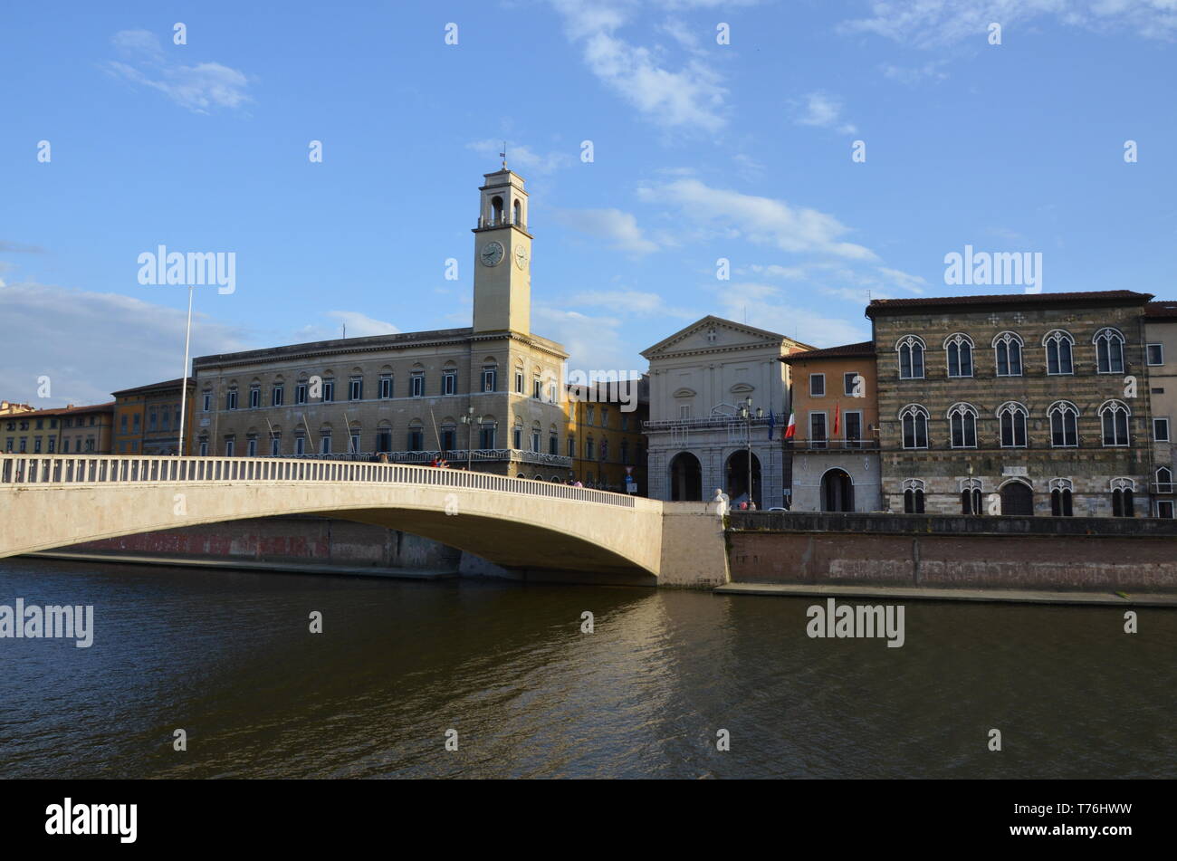 Arno river, Ponte di Mezzo bridge in Pisa Stock Photo - Alamy