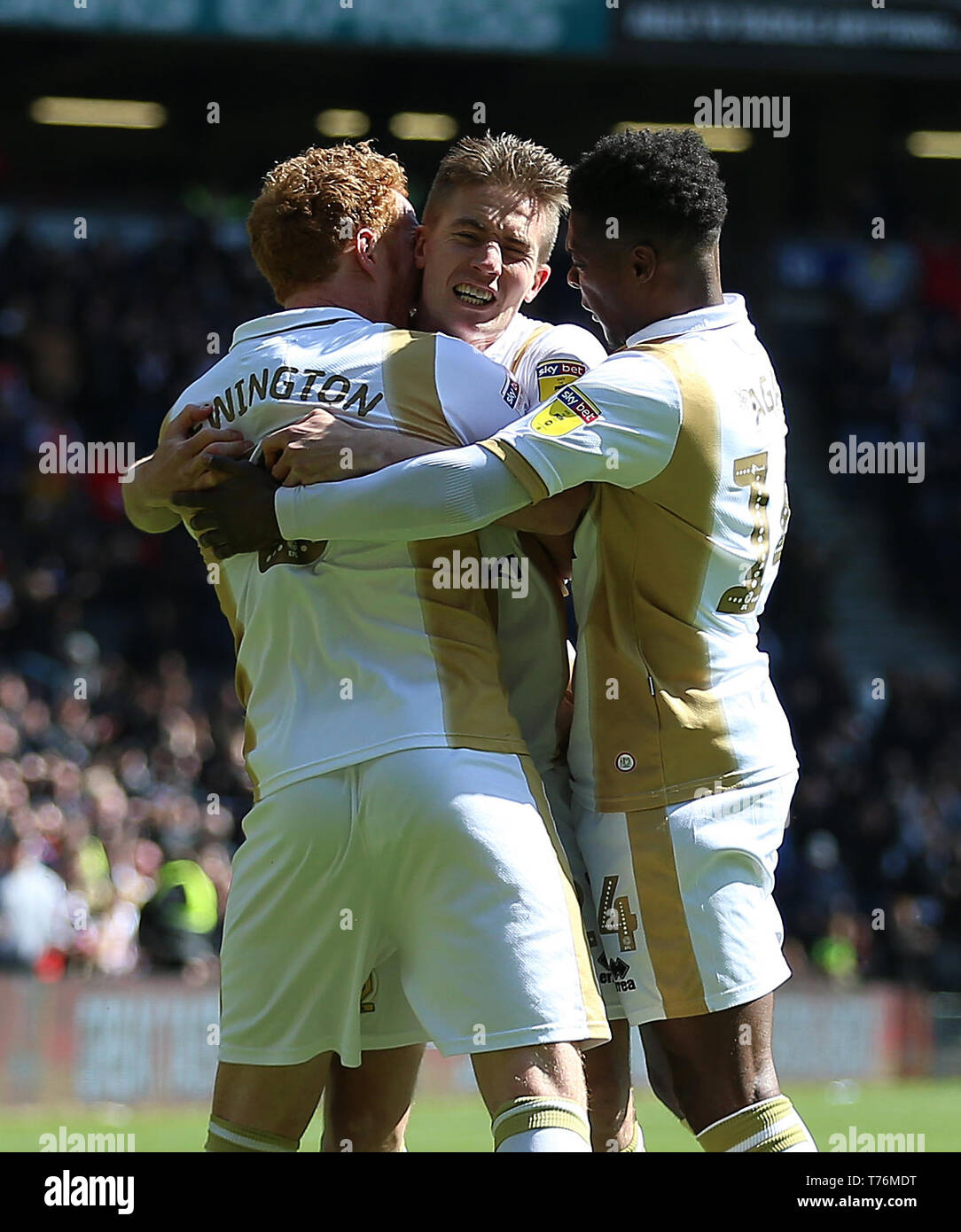 Dons first goal hi-res stock photography and images - Alamy