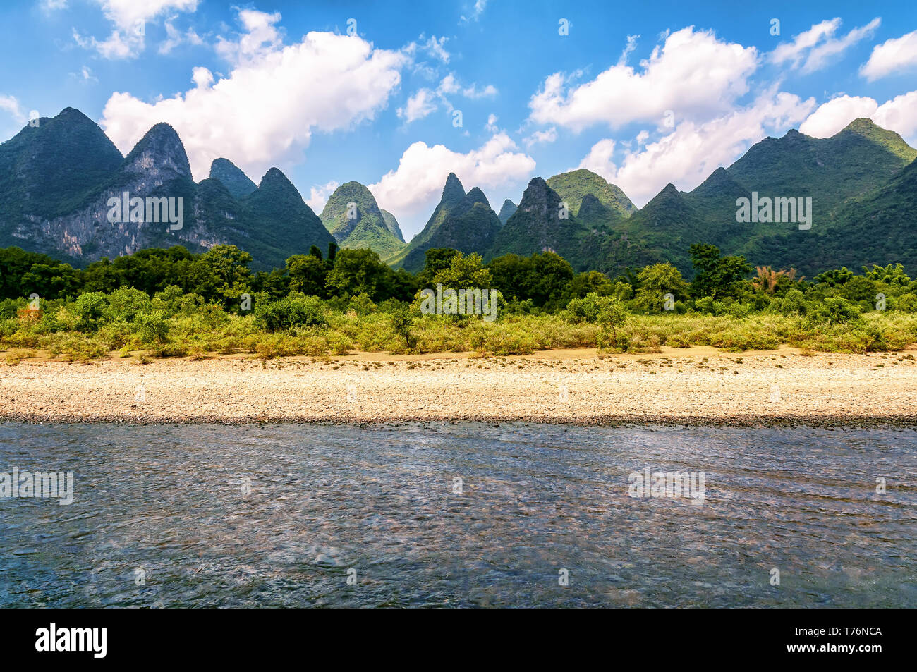 Guilin karst li river hi-res stock photography and images - Alamy