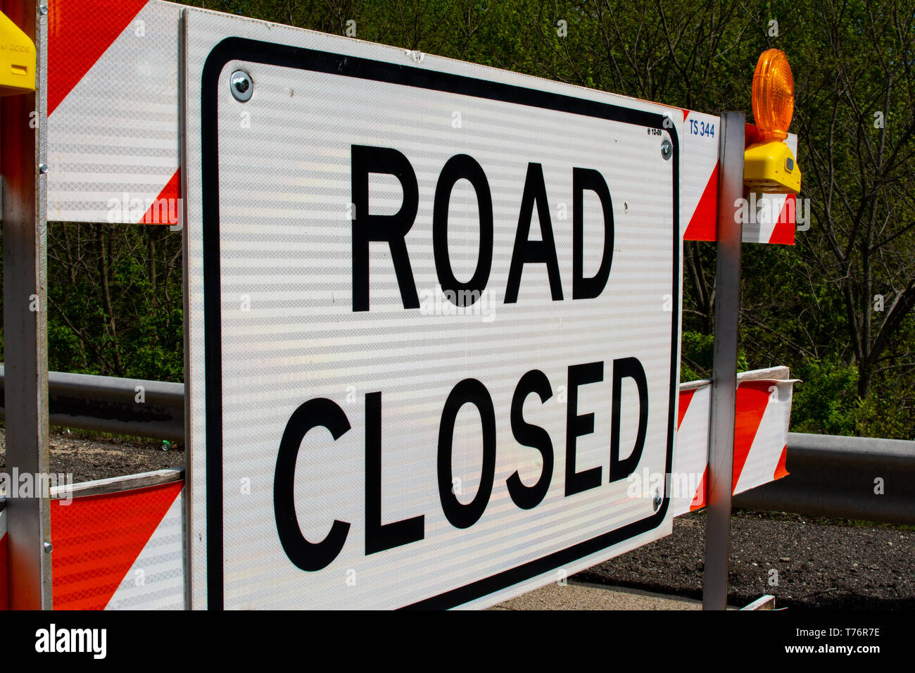 Roadblock graphic hi-res stock photography and images - Alamy