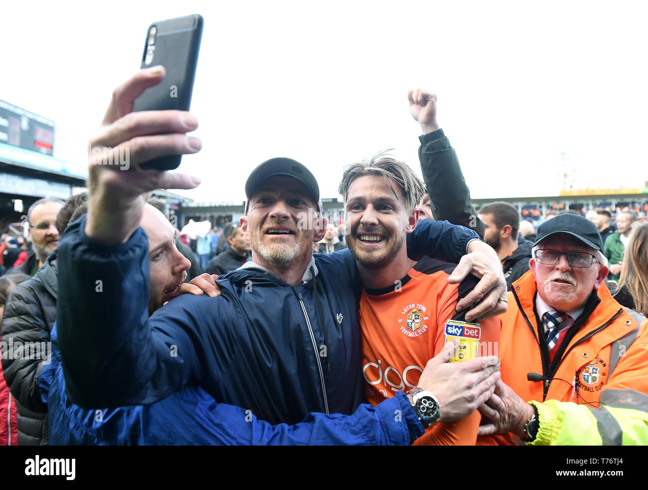 Harry cornick centre right celebrates hi-res stock photography and ...