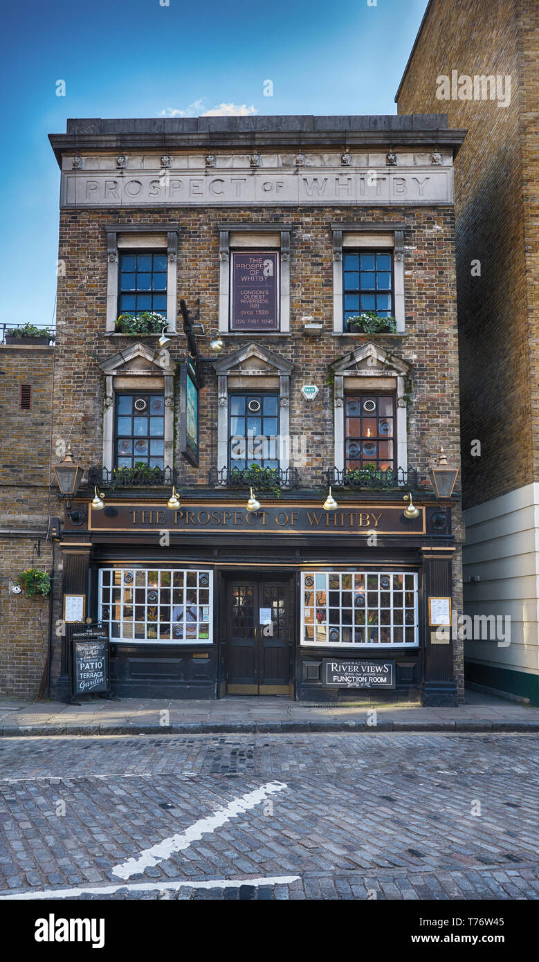 the prospect of whitby pub wapping Stock Photo - Alamy