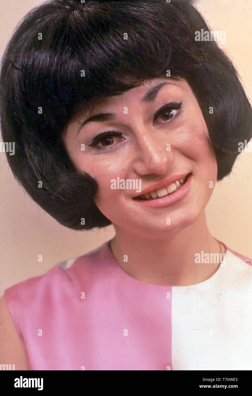 JULIE GRANT English pop singer in 1964. Photo: Tony Gale Stock Photo ...