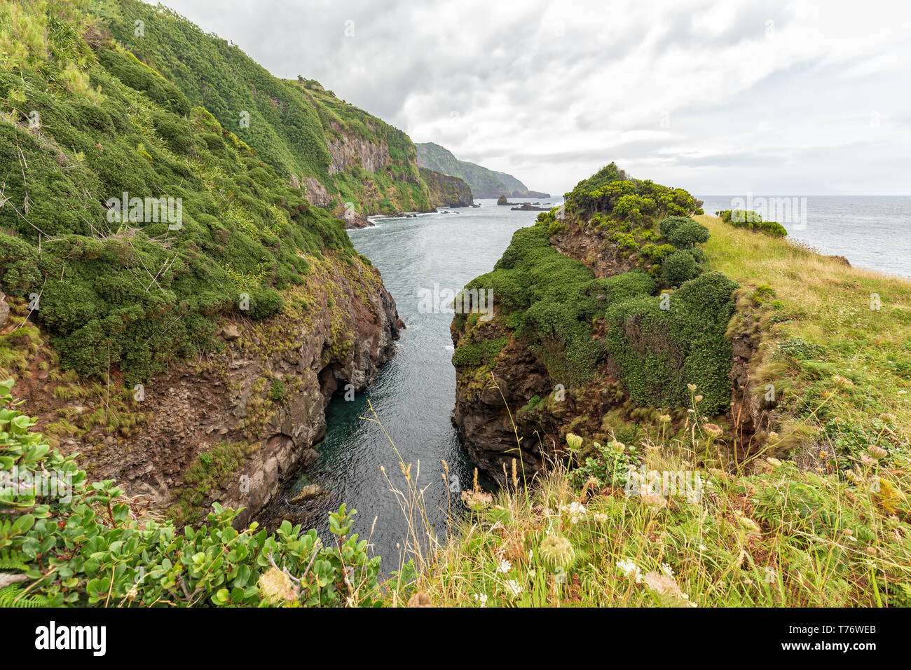 Wide angle coastal view hi-res stock photography and images - Alamy