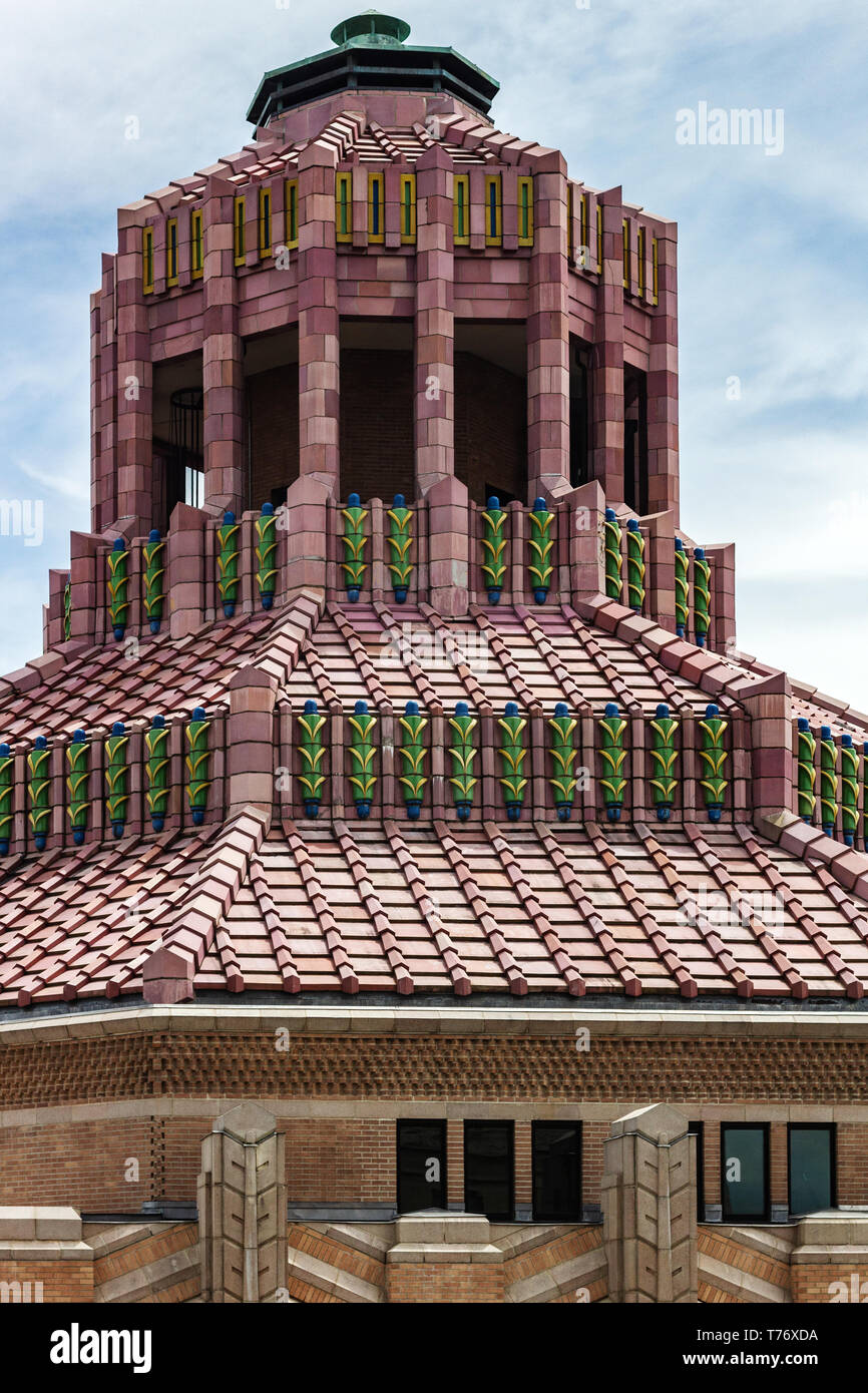 This architectural detail reveals the Art Deco tiling of the City ...