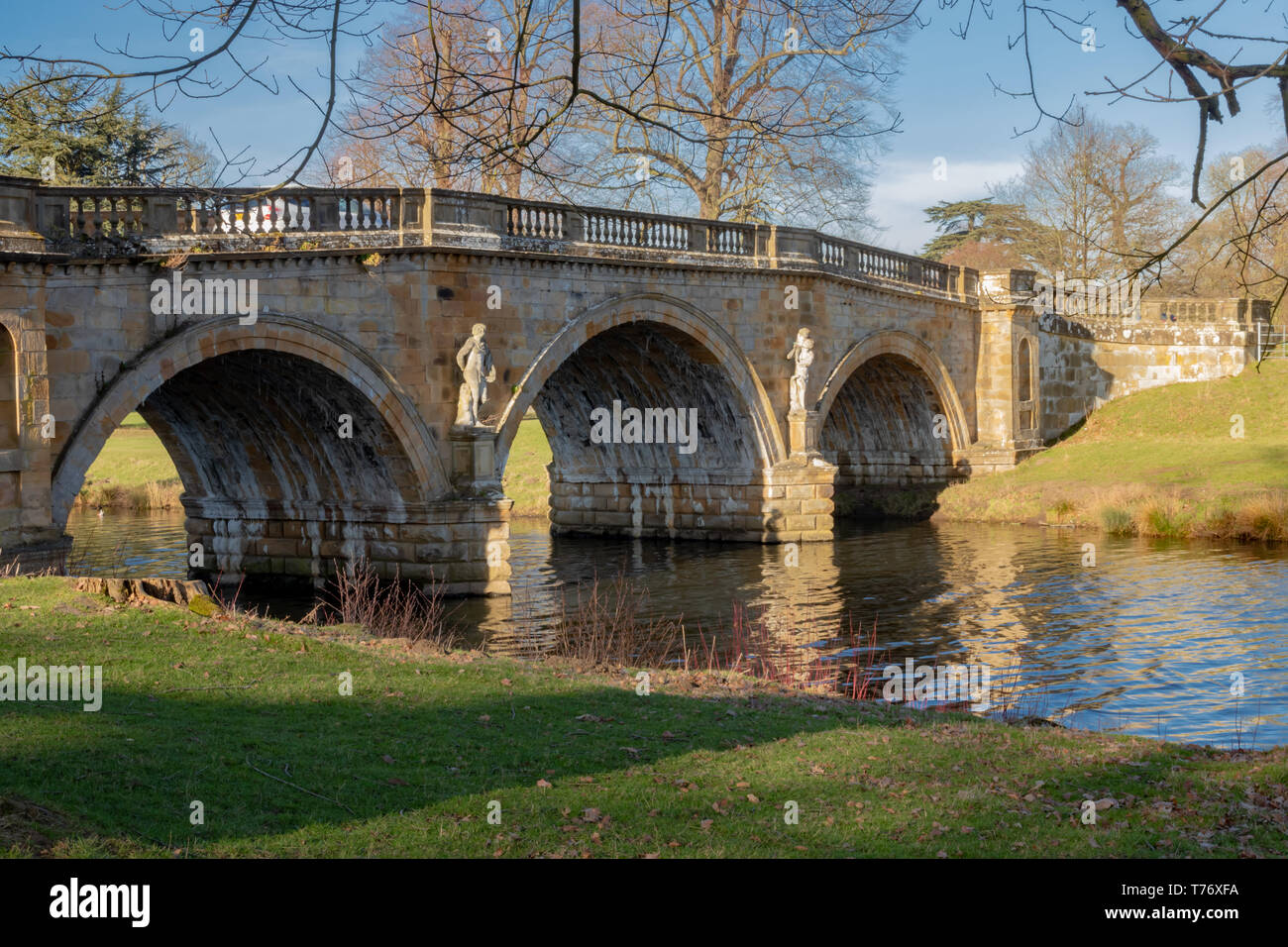 Old stone bridge over water hi-res stock photography and images - Alamy