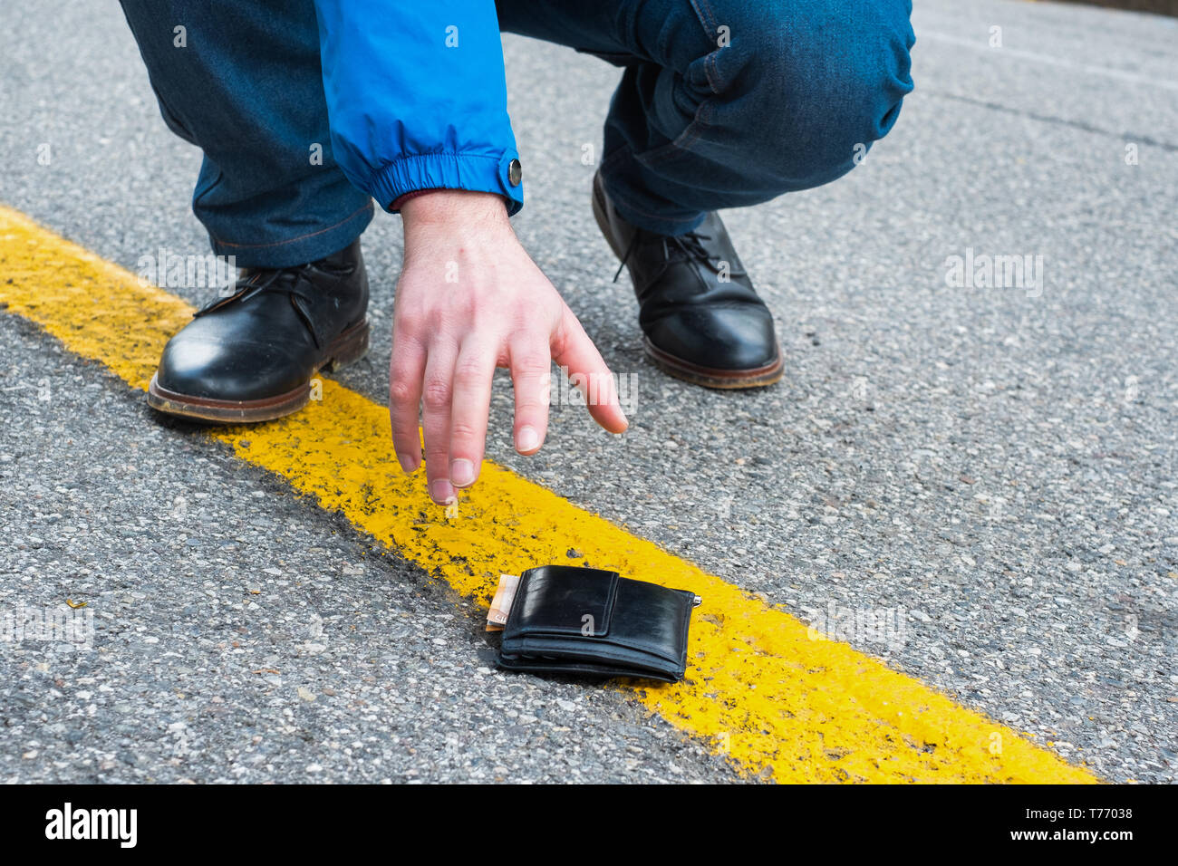 Lost Wallet Lying On Street High Resolution Stock Photography and ...