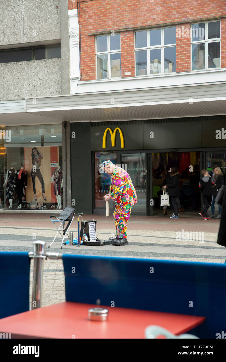 Mcdonalds clown hi-res stock photography and images - Alamy
