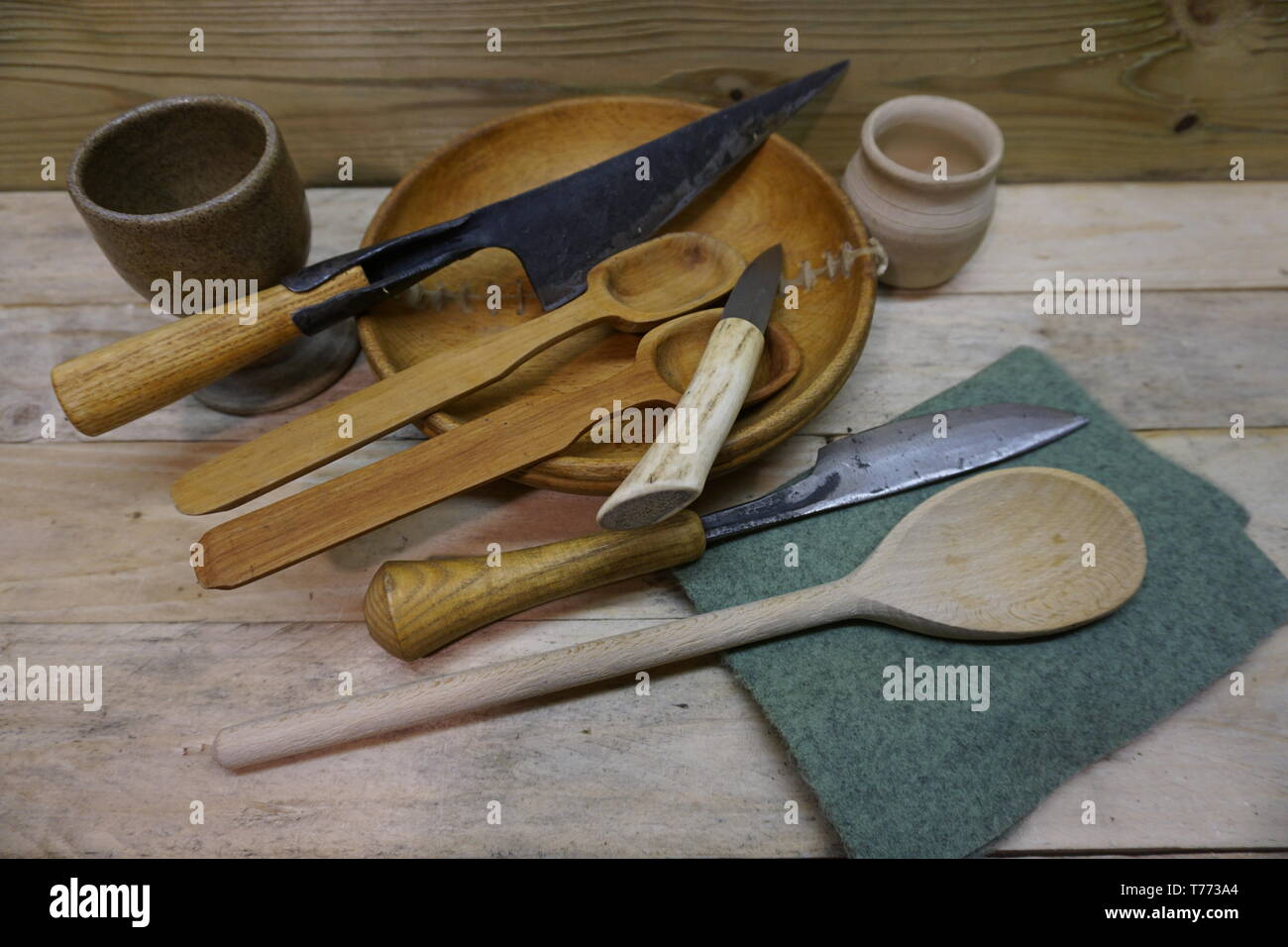 Reconstruction of an anglo saxon house hi-res stock photography and ...