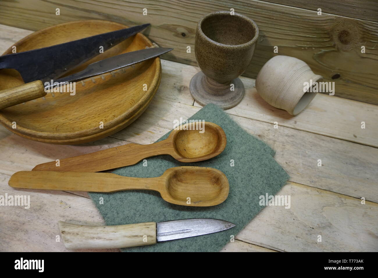 Reconstruction of an anglo saxon house hi-res stock photography and ...
