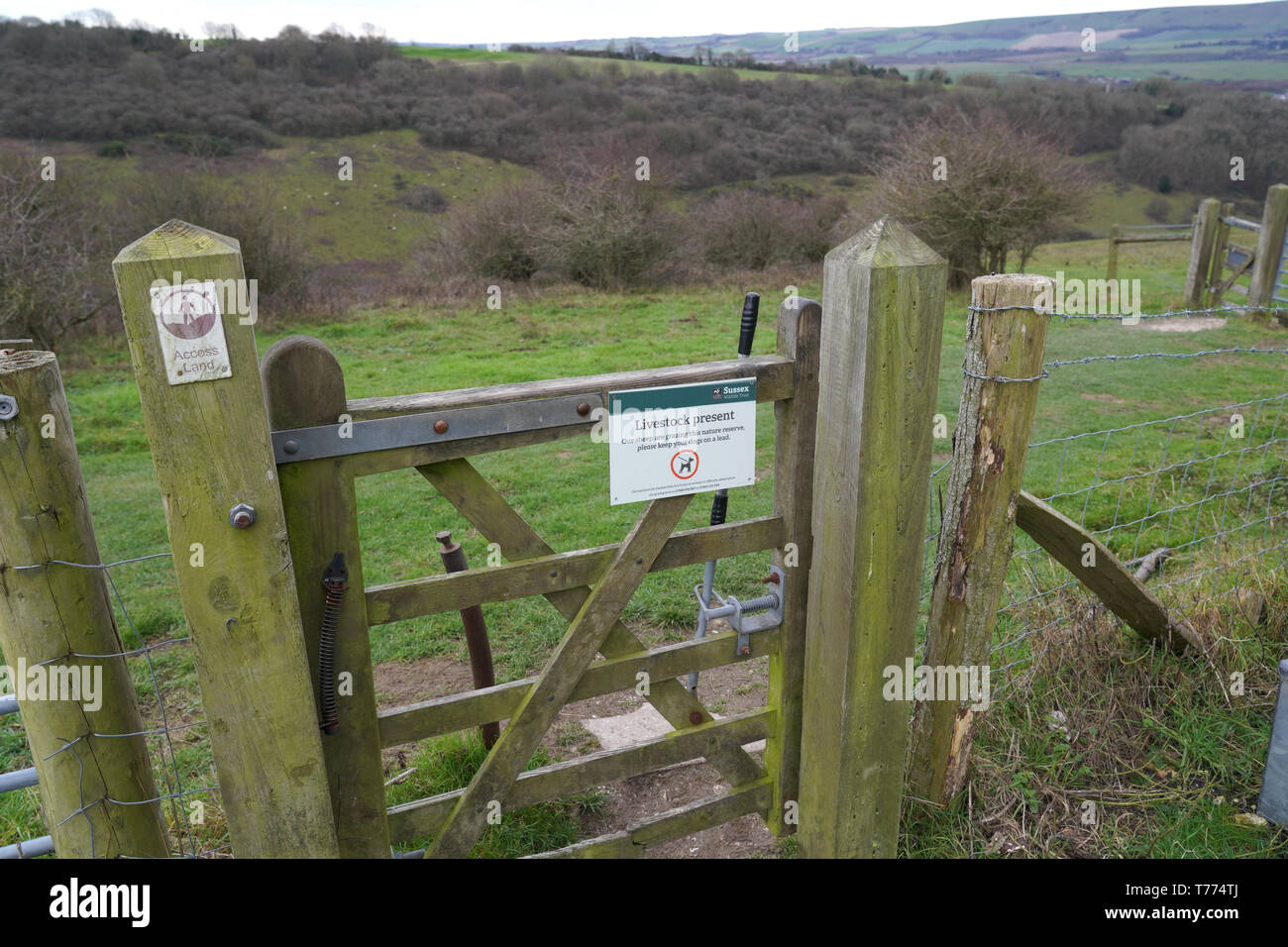 Ladder public footpath hi-res stock photography and images - Alamy