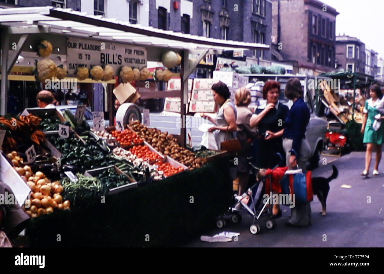 London market 1970s hi-res stock photography and images - Alamy