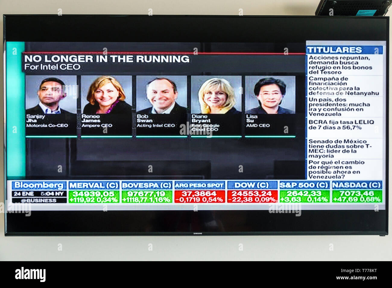 Bloomberg Stock High Resolution Stock Photography and Images - Alamy