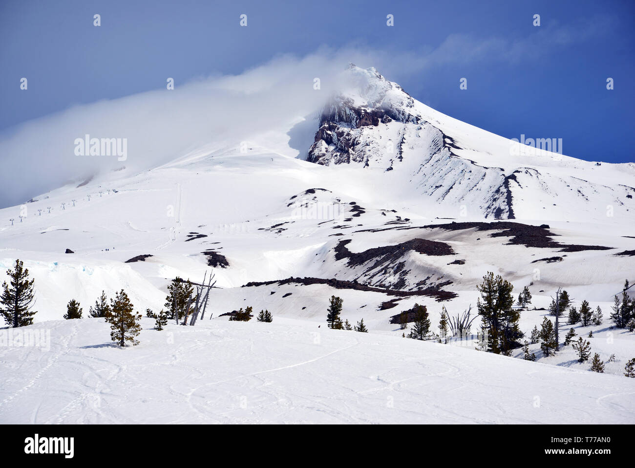 Snow covered terrain on Mount Hood, a volcano in the Cascade Mountains ...