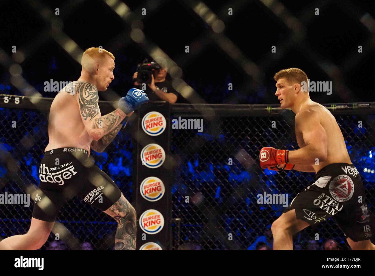Birmingham, UK. 4th May 2019. Brent Primus defeats Tim Wilde via ...