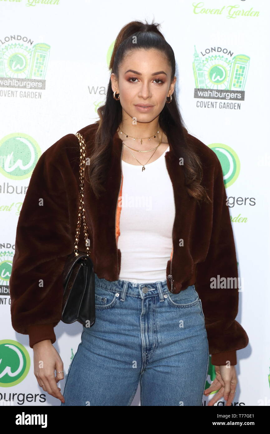 Danielle Peazer V Festival