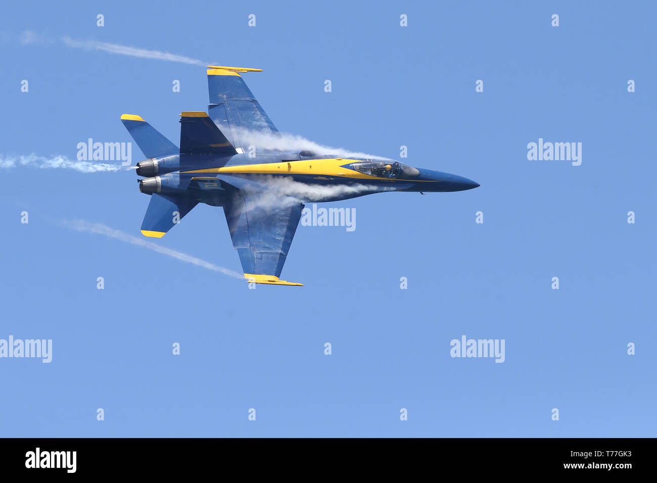Florida, USA. 04th May, 2019. U.S. Navy Blue Angels Team performs in ...