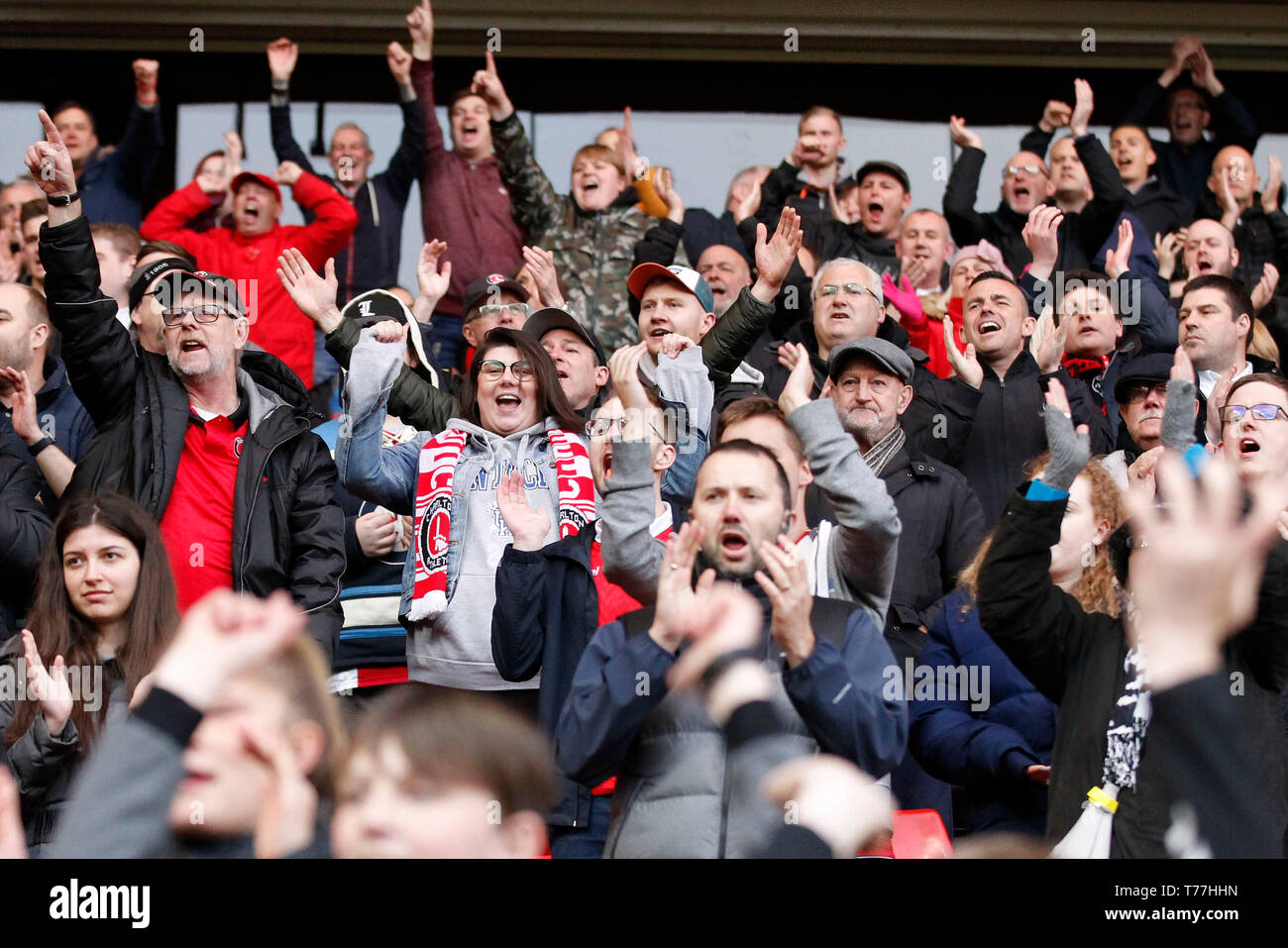 Charlton athletic fans at a full valley hi-res stock photography and ...