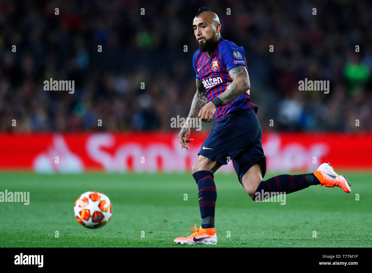 Barcelona, Spain. Credit: D. 1st May, 2019. Arturo Vidal (Barcelona ...