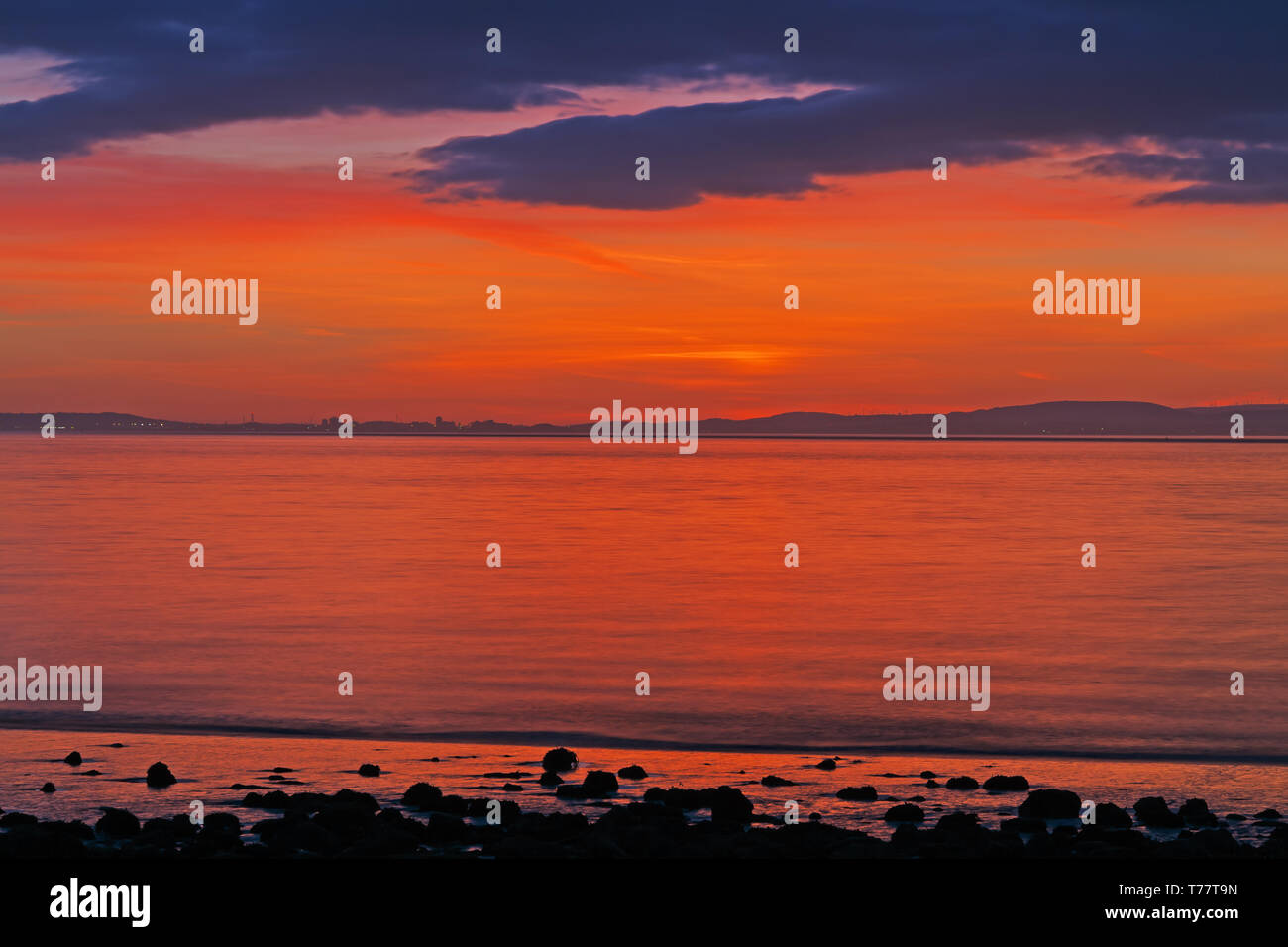 Sunset over the Bristol channel Stock Photo - Alamy