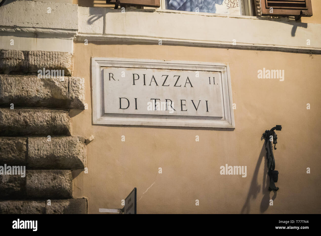 Ancient architecture plaque hi-res stock photography and images - Alamy