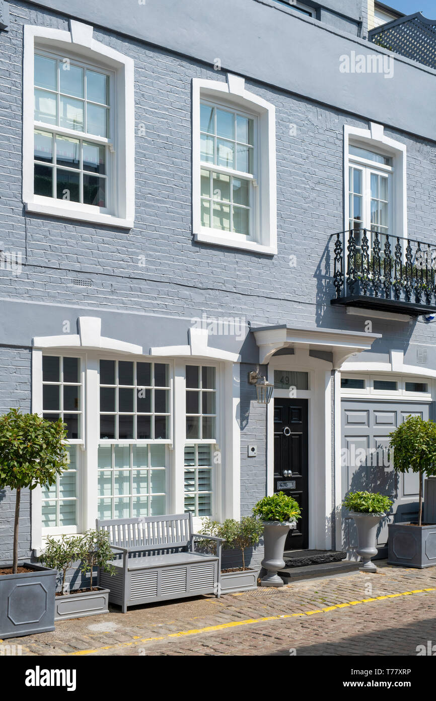 Grey painted house hi-res stock photography and images - Alamy